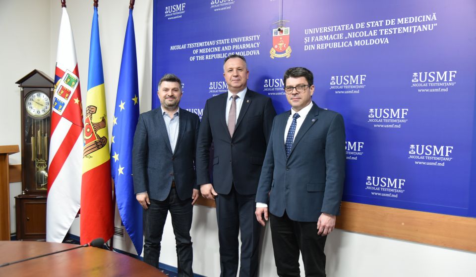 Profesori de la UMF Craiova – în mobilitate academică la USMF „Nicolae ...